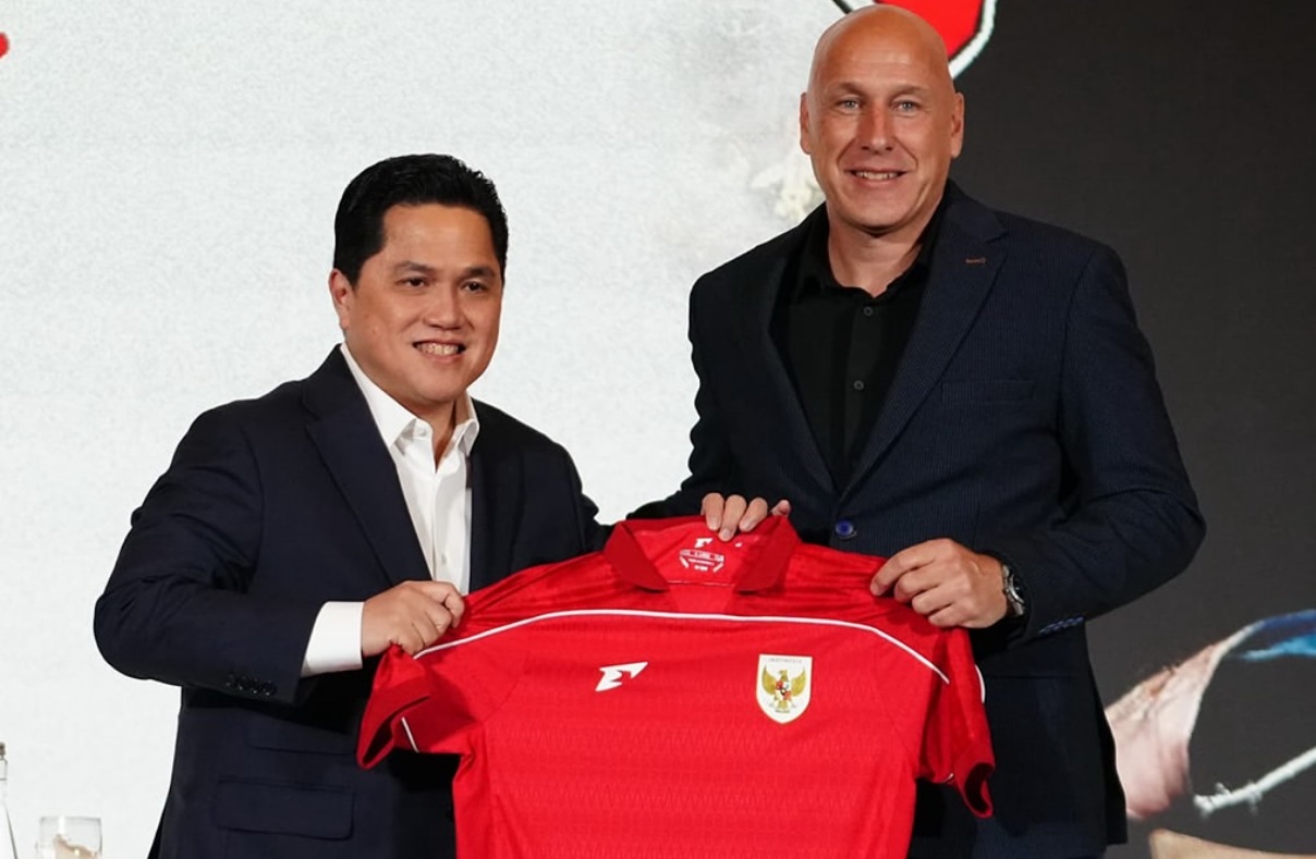Alexander Zwiers Jadi Pelatih Sementara Timnas Indonesia di FIFA ...
