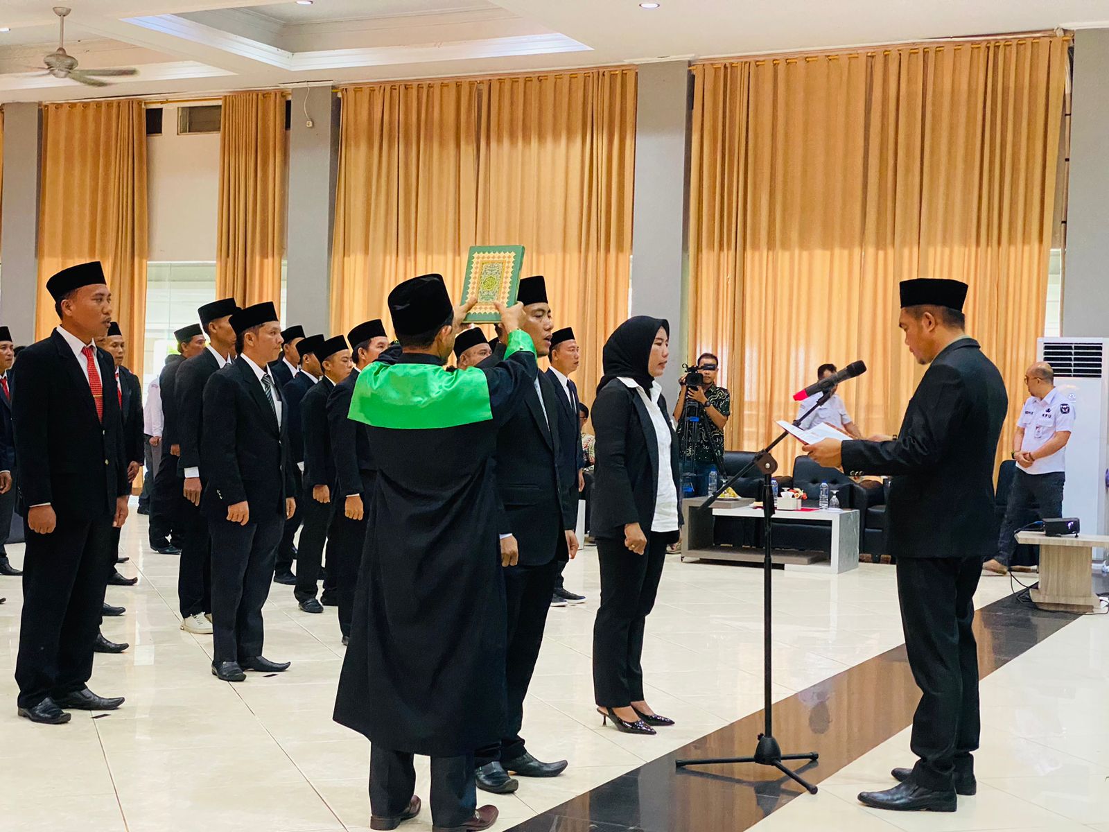 Resmi Dilantik, 55 PPK Bengkulu Tengah Bertugas 8 Bulan, Segini Besaran Gajinya